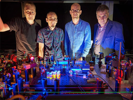 Optical Wells for Super-Photons Could be Forerunner of Quantum Circuits ...