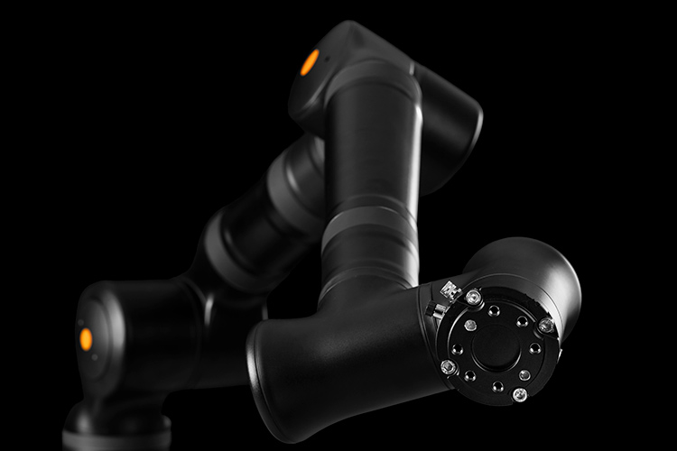 Robotic Arms Reach into Increasingly Complex, Real-Time Tasks | Vision ...
